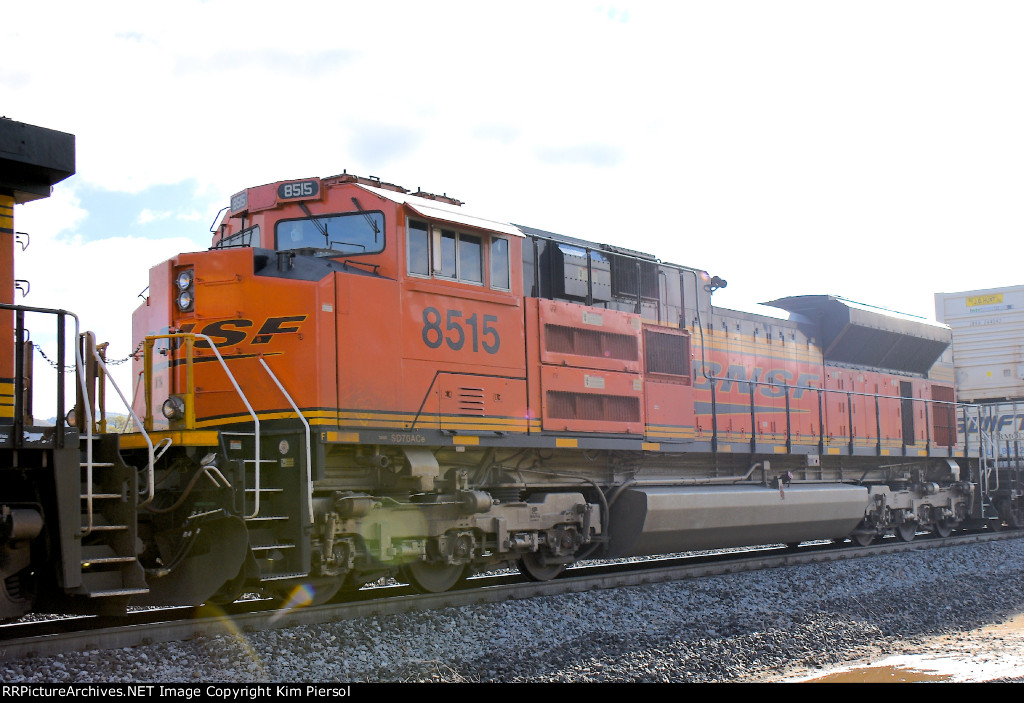BNSF 8515